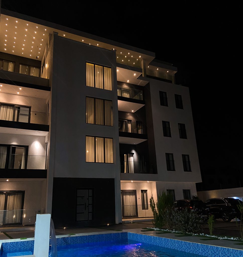 Home 1 - Plush Apartments